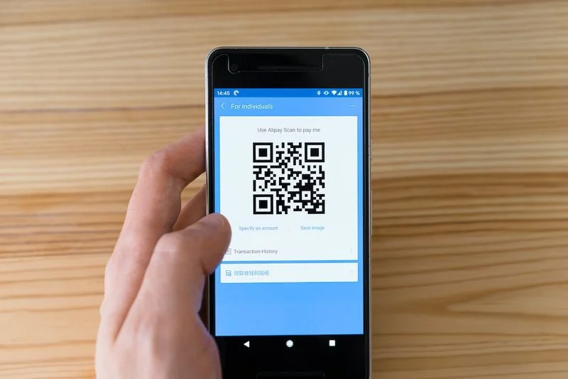 How to Scan QR Code from Image on Android and iPhone - TechKnowmad
