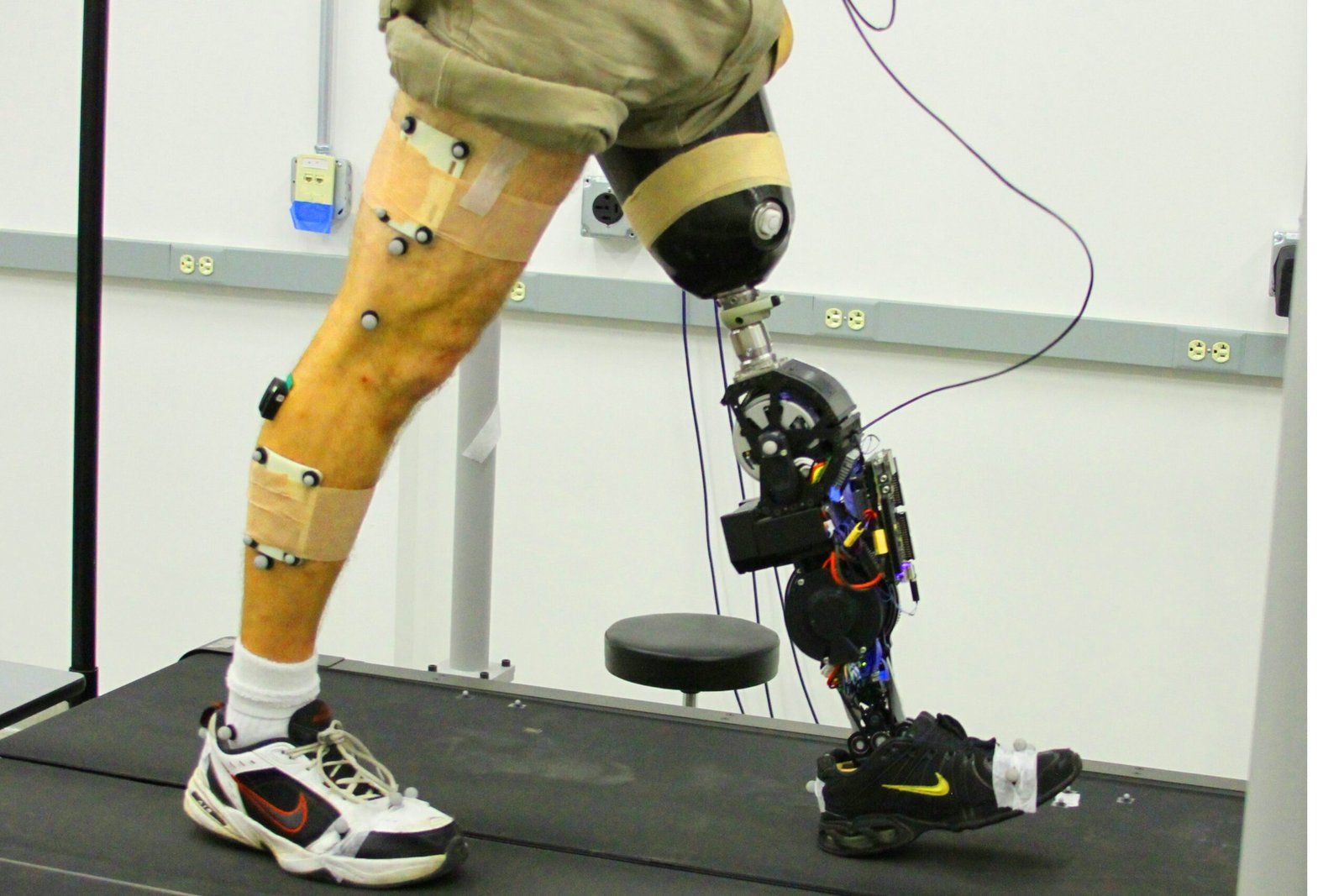Amputees' newest robotic prosthetic ankle is more stable and "natural ...