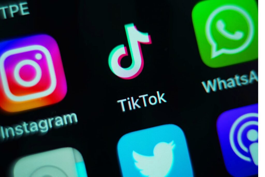 TikTok and YouTube Prove to Be Teens' Favorite Social Media Platforms ...